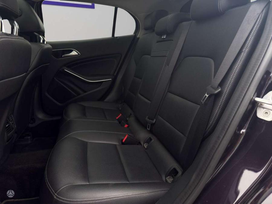 Melns Mercedes-Benz GLA 250 2015 Kauņa, ar dzinēja tilpumu 2.00 L un nobraukumu 85 tūkst. km par 15900 €, foto 13 vietnē AUTOMOTO.COM.LV