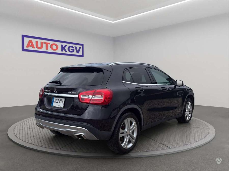 Черный Мерседес GLA 250 2015 в Каунас, объемом двигателя 2.00 л и пробегом 85 тыс. км за 15900 €, фото 6 на AUTOMOTO.COM.LV