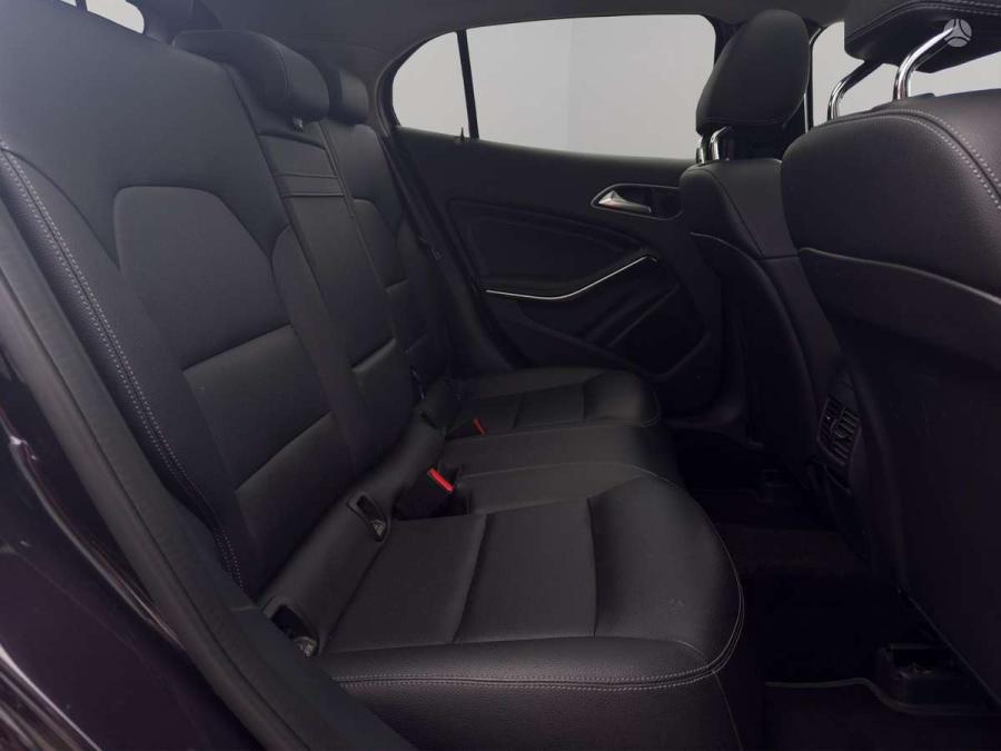 Черный Мерседес GLA 250 2015 в Каунас, объемом двигателя 2.00 л и пробегом 85 тыс. км за 15900 €, фото 11 на AUTOMOTO.COM.LV
