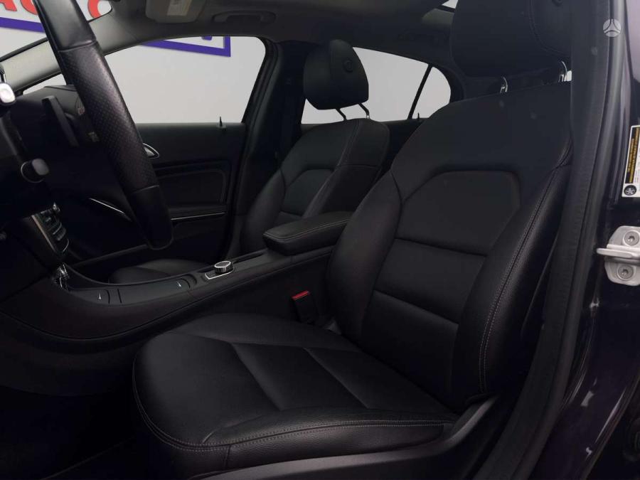 Черный Мерседес GLA 250 2015 в Каунас, объемом двигателя 2.00 л и пробегом 85 тыс. км за 15900 €, фото 16 на AUTOMOTO.COM.LV