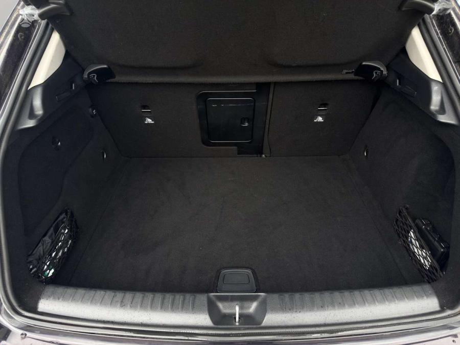 Melns Mercedes-Benz GLA 250 2015 Kauņa, ar dzinēja tilpumu 2.00 L un nobraukumu 85 tūkst. km par 15900 €, foto 12 vietnē AUTOMOTO.COM.LV