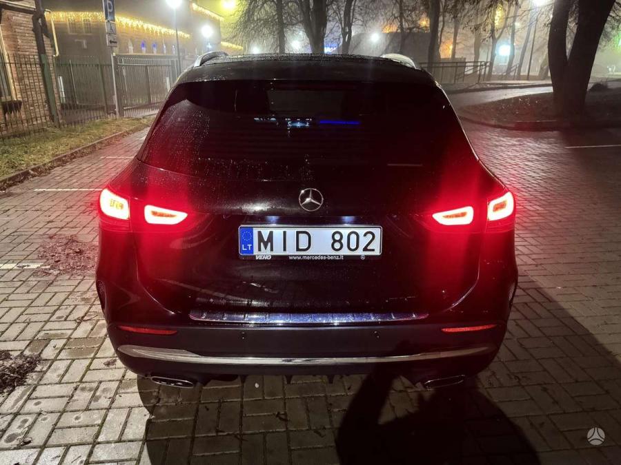 Черный Мерседес GLA 250 2021 в Вильнюс, объемом двигателя 1.99 л и пробегом 48 тыс. км за 30900 €, фото 4 на AUTOMOTO.COM.LV