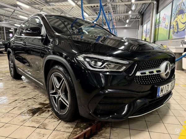 Black Mercedes-Benz GLA 250 2021 in Vilnius, with an engine capacity of 1.99 L and mileage of 49 thousand km for 29900 €, photo 10 on AUTOMOTO.COM.LV