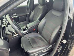 Melns Mercedes-Benz GLA 250 2021 Kauņa, ar dzinēja tilpumu 1.33 L un nobraukumu 73 tūkst. km par 33900 €, foto 14 vietnē AUTOMOTO.COM.LV