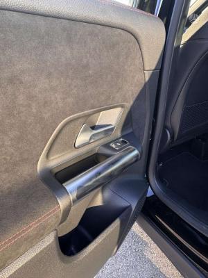 Черный Мерседес GLA 250 2022 в Вильнюс, объемом двигателя 1.33 л и пробегом 57 тыс. км за 29990 €, фото 22 на AUTOMOTO.COM.LV