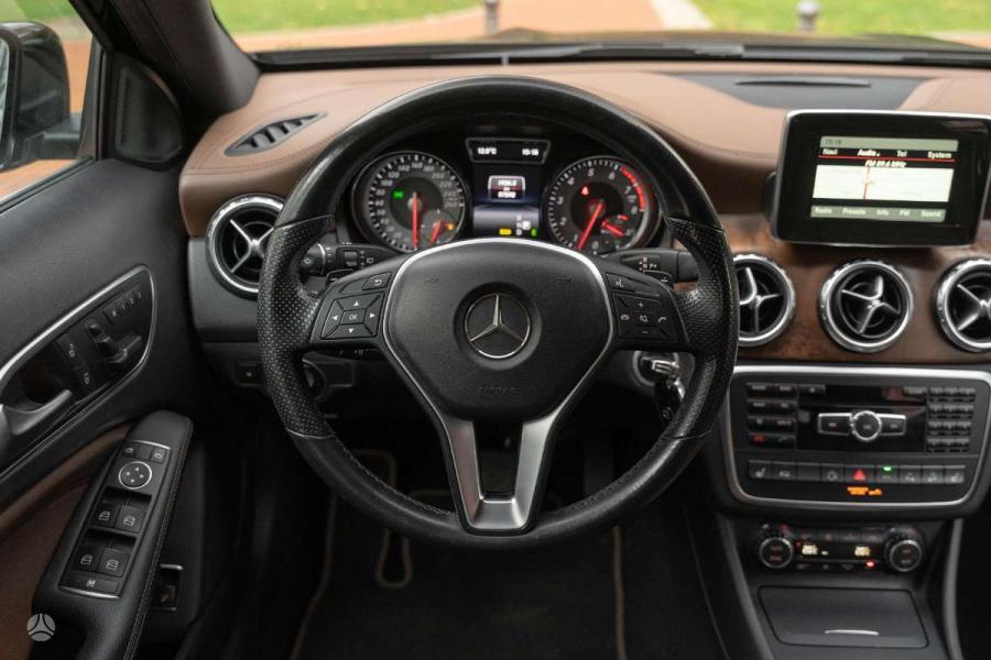 Black Mercedes-Benz GLA 250 2014 in Vilnius, with an engine capacity of 1.99 L and mileage of 98 thousand km for 12990 €, photo 20 on AUTOMOTO.COM.LV