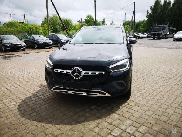 Black Mercedes-Benz GLA 250 2022 in Radviliskis, with an engine capacity of 1.33 L and mileage of 32 thousand km for 27900 €, photo 1 on AUTOMOTO.COM.LV