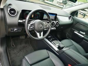 Black Mercedes-Benz GLA 250 2022 in Radviliskis, with an engine capacity of 1.33 L and mileage of 32 thousand km for 27900 €, photo 16 on AUTOMOTO.COM.LV