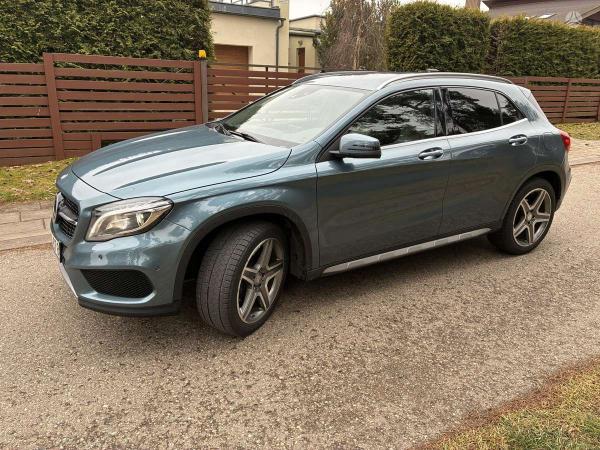 Zils Mercedes-Benz GLA 250 2015 Viļņa, ar dzinēja tilpumu 1.99 L un nobraukumu 127 tūkst. km par 16200 €, foto 11 vietnē AUTOMOTO.COM.LV