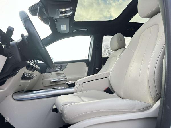 Mercedes-Benz GLA 250 2021 in Siauliai, with an engine capacity of 1.99 L and mileage of 68 thousand km for 28900 €, photo 11 on AUTOMOTO.COM.LV