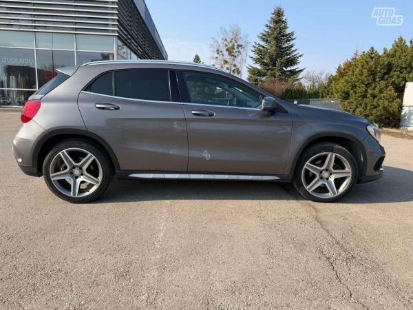 Серый Мерседес GLA 250 2015 в Каунас, объемом двигателя 2.00 л и пробегом 150 тыс. км за 16500 €, фото 4 на AUTOMOTO.COM.LV
