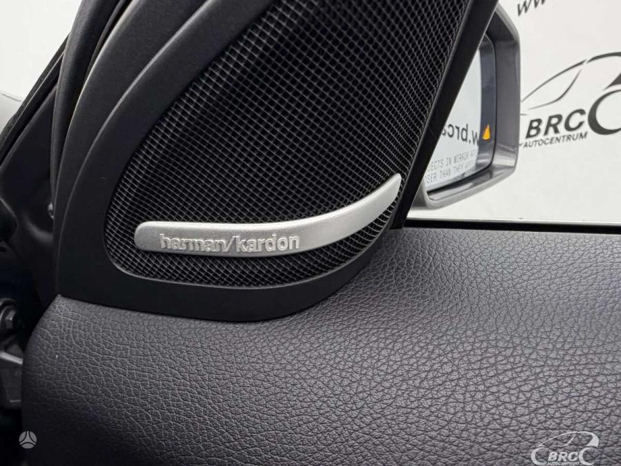 Pelēks Mercedes-Benz GLA 250 2015 Viļņa, ar dzinēja tilpumu 1.99 L un nobraukumu 155 tūkst. km par 13900 €, foto 12 vietnē AUTOMOTO.COM.LV