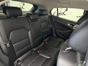 Pelēks Mercedes-Benz GLA 250 2015 Viļņa, ar dzinēja tilpumu 1.99 L un nobraukumu 155 tūkst. km par 13900 €, foto 15 vietnē AUTOMOTO.COM.LV