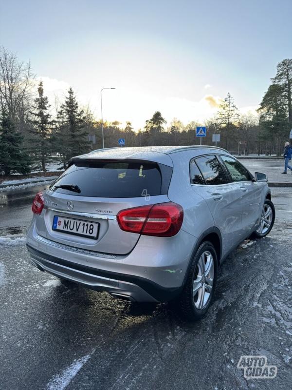 Серый Мерседес GLA 250 2015 в Вильнюс, объемом двигателя 2.00 л и пробегом 121 тыс. км за 16500 €, фото 4 на AUTOMOTO.COM.LV