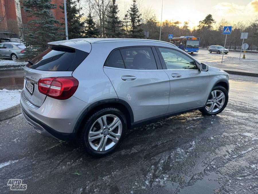 Серый Мерседес GLA 250 2015 в Вильнюс, объемом двигателя 2.00 л и пробегом 121 тыс. км за 16500 €, фото 9 на AUTOMOTO.COM.LV