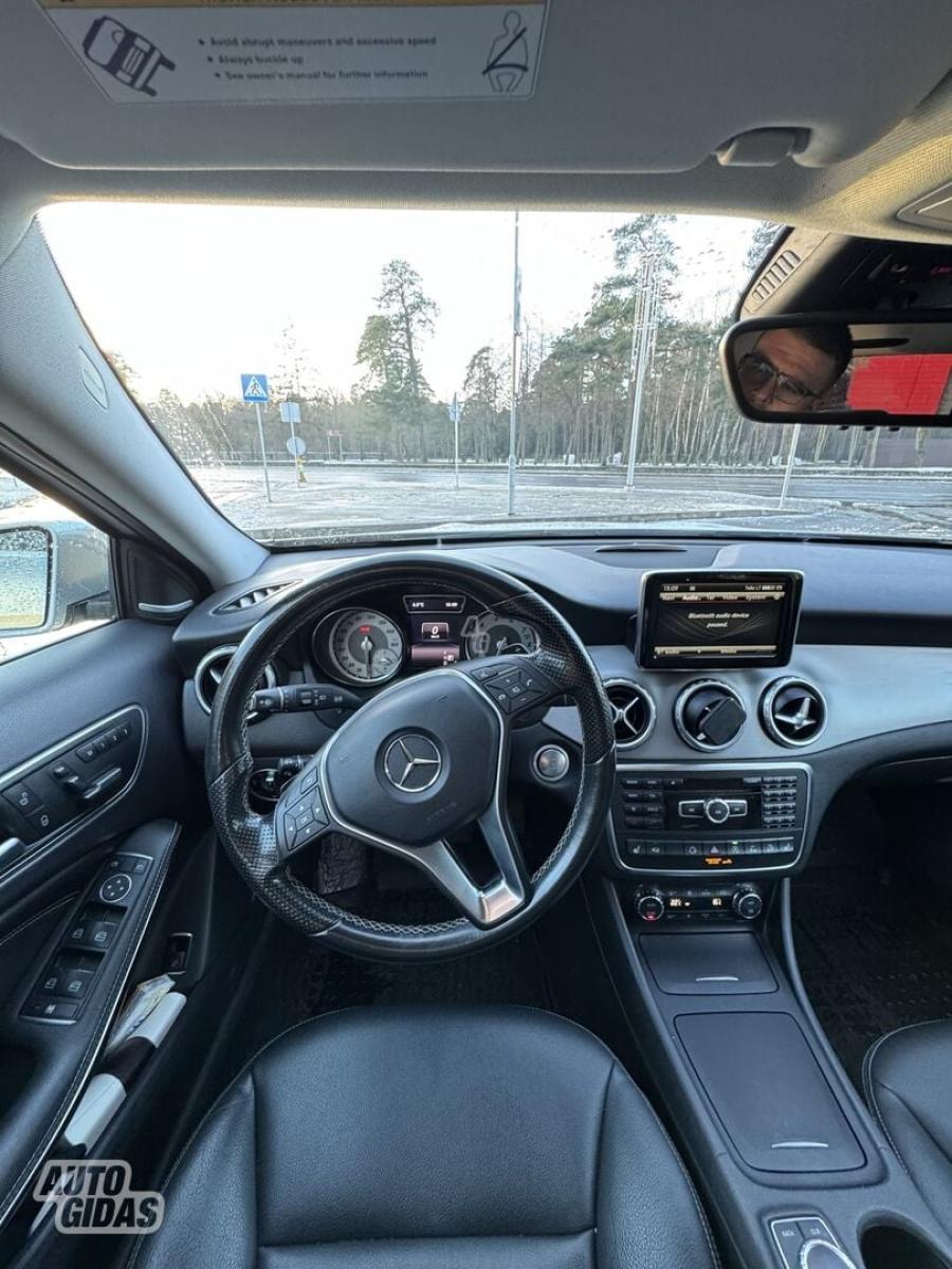 Серый Мерседес GLA 250 2015 в Вильнюс, объемом двигателя 2.00 л и пробегом 121 тыс. км за 16500 €, фото 10 на AUTOMOTO.COM.LV