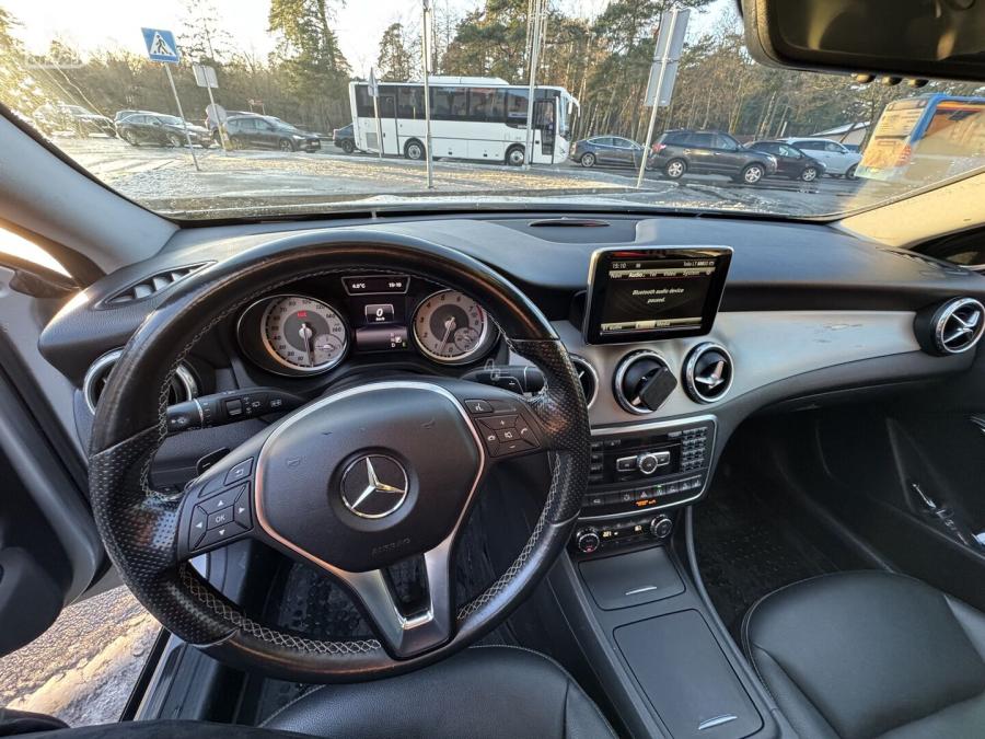 Серый Мерседес GLA 250 2015 в Вильнюс, объемом двигателя 2.00 л и пробегом 121 тыс. км за 16500 €, фото 12 на AUTOMOTO.COM.LV
