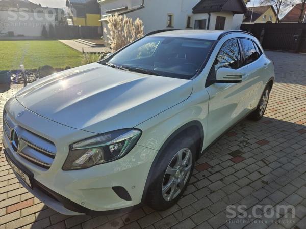 Balts Mercedes-Benz GLA 250 2015 Liepāja, ar dzinēja tilpumu 2.00 L un nobraukumu 65 tūkst. km par 16200 €, foto 3 vietnē AUTOMOTO.COM.LV