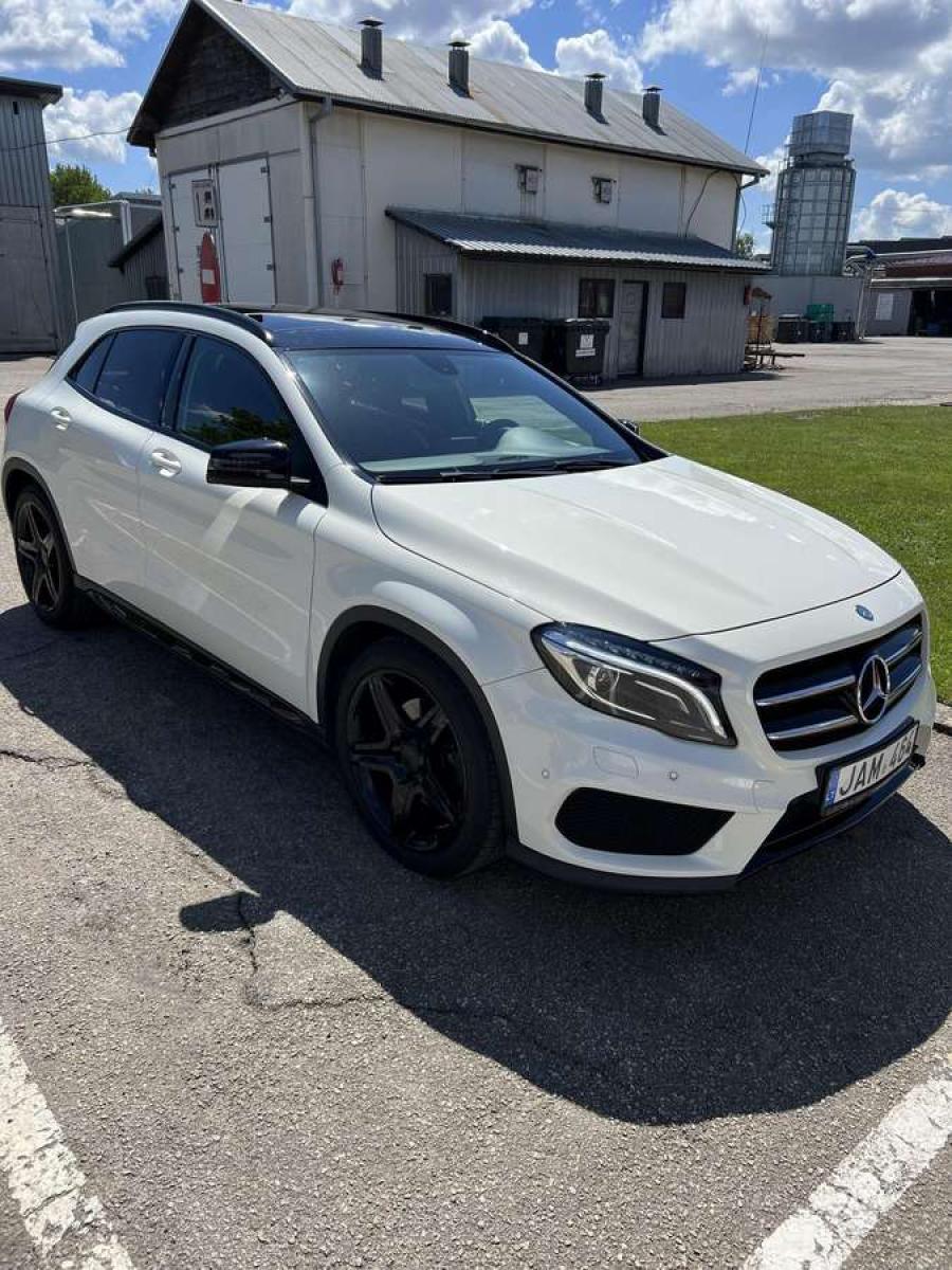 Balts Mercedes-Benz GLA 250 2015 Šauļi, ar dzinēja tilpumu 1.99 L un nobraukumu 139 tūkst. km par 14600 €, foto 3 vietnē AUTOMOTO.COM.LV