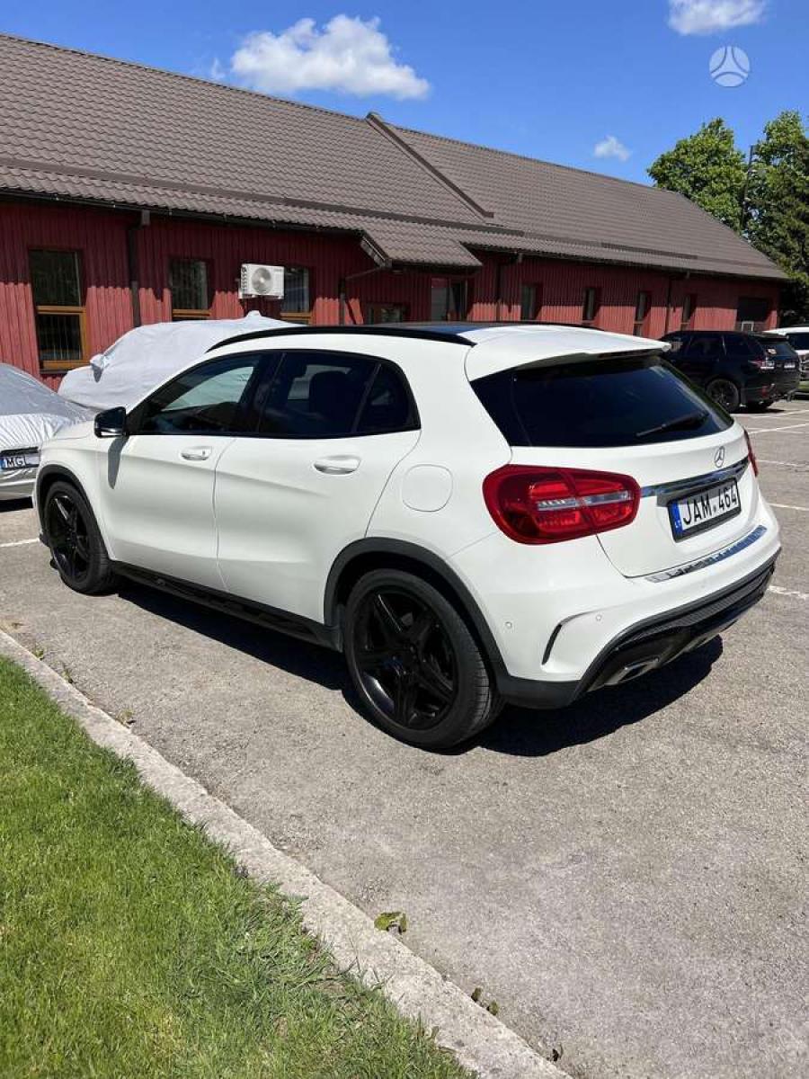 Balts Mercedes-Benz GLA 250 2015 Šauļi, ar dzinēja tilpumu 1.99 L un nobraukumu 139 tūkst. km par 14600 €, foto 4 vietnē AUTOMOTO.COM.LV