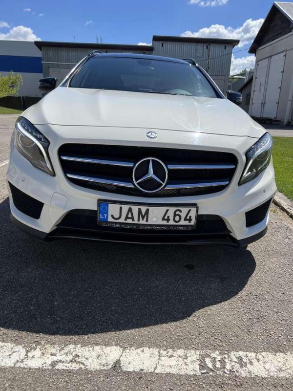 Белый Мерседес GLA 250 2015 в Шяуляй, объемом двигателя 1.99 л и пробегом 139 тыс. км за 14600 €, фото 6 на AUTOMOTO.COM.LV