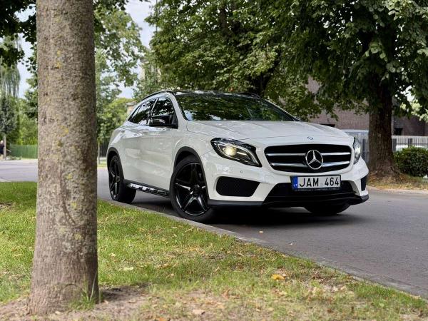 Белый Мерседес GLA 250 2015 в Каунас, объемом двигателя 1.99 л и пробегом 140 тыс. км за 14200 €, фото 2 на AUTOMOTO.COM.LV