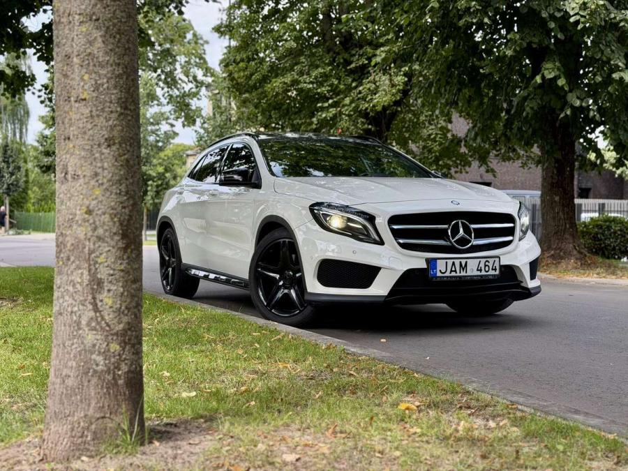 Balts Mercedes-Benz GLA 250 2015 Kauņa, ar dzinēja tilpumu 1.99 L un nobraukumu 140 tūkst. km par 14200 €, foto 3 vietnē AUTOMOTO.COM.LV
