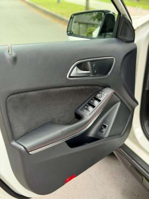 Balts Mercedes-Benz GLA 250 2015 Kauņa, ar dzinēja tilpumu 1.99 L un nobraukumu 140 tūkst. km par 14200 €, foto 15 vietnē AUTOMOTO.COM.LV