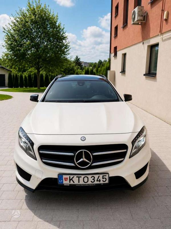 Белый Мерседес GLA 250 2016 в Плунге, объемом двигателя 1.99 л и пробегом 156 тыс. км за 15500 €, фото 5 на AUTOMOTO.COM.LV