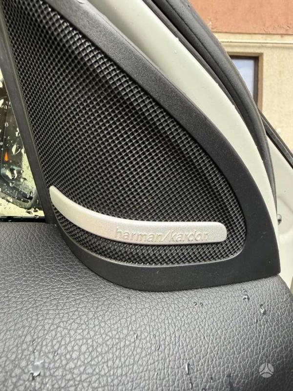 Белый Мерседес GLA 250 2016 в Плунге, объемом двигателя 1.99 л и пробегом 156 тыс. км за 15500 €, фото 9 на AUTOMOTO.COM.LV