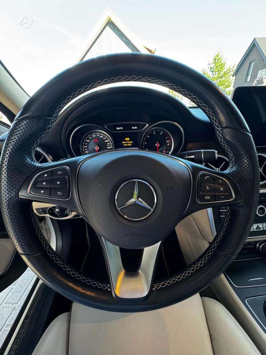 Белый Мерседес GLA 250 2019 в Клайпеда, объемом двигателя 1.99 л и пробегом 98 тыс. км за 19500 €, фото 9 на AUTOMOTO.COM.LV