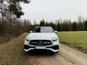 White Mercedes-Benz GLA 250 2021 in Kaunas, with an engine capacity of 2.00 L and mileage of 21 thousand km for 28500 €, photo 3 on AUTOMOTO.COM.LV