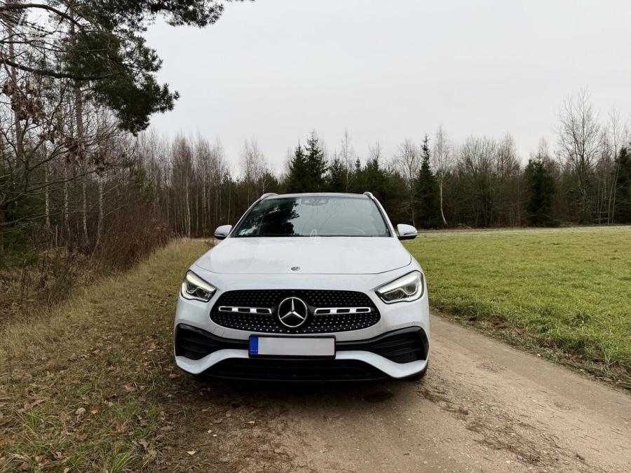 Balts Mercedes-Benz GLA 250 2021 Kauņa, ar dzinēja tilpumu 2.00 L un nobraukumu 21 tūkst. km par 28500 €, foto 4 vietnē AUTOMOTO.COM.LV