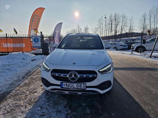 Balts Mercedes-Benz GLA 250 2021 Kauņa, ar dzinēja tilpumu 1.99 L un nobraukumu 141 tūkst. km par 28250 €, foto 2 vietnē AUTOMOTO.COM.LV