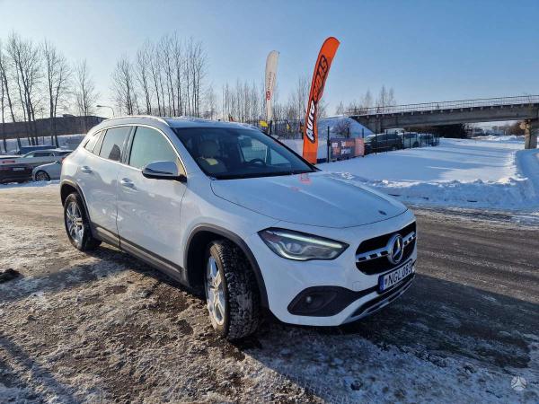 Balts Mercedes-Benz GLA 250 2021 Kauņa, ar dzinēja tilpumu 1.99 L un nobraukumu 141 tūkst. km par 28250 €, foto 3 vietnē AUTOMOTO.COM.LV