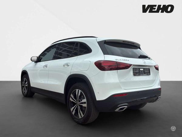 Белый Мерседес GLA 250 2026 в Вильнюс, объемом двигателя 1.33 л и пробегом 0 тыс. км за 49637 €, фото 3 на AUTOMOTO.COM.LV
