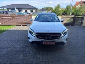Белый Мерседес GLA 250 2018 в Гаргждай, объемом двигателя 2.00 л и пробегом 58 тыс. км за 17250 €, фото  на AUTOMOTO.COM.LV