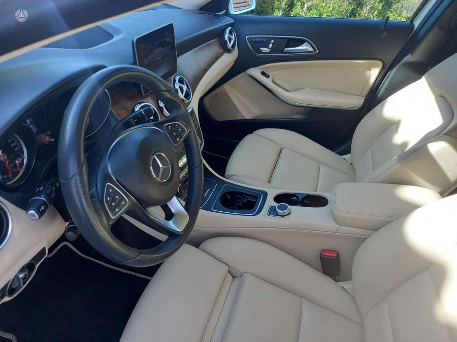 Balts Mercedes-Benz GLA 250 2018 Gargždai, ar dzinēja tilpumu 2.00 L un nobraukumu 58 tūkst. km par 17250 €, foto 8 vietnē AUTOMOTO.COM.LV