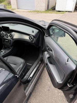 Black Mercedes-Benz gla-45-amg 2014 in Vilnius, with an engine capacity of 2.00 L and mileage of 387 thousand km for 9900 €, photo 15 on AUTOMOTO.COM.LV