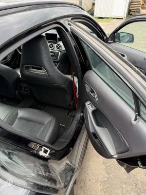 Black Mercedes-Benz gla-45-amg 2014 in Vilnius, with an engine capacity of 2.00 L and mileage of 387 thousand km for 9900 €, photo 16 on AUTOMOTO.COM.LV