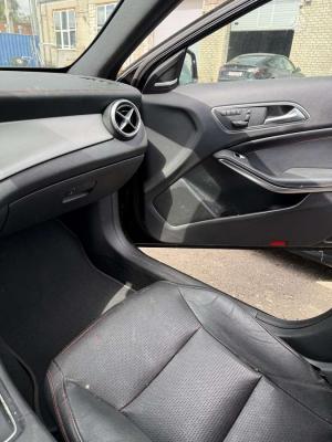 Black Mercedes-Benz gla-45-amg 2014 in Vilnius, with an engine capacity of 2.00 L and mileage of 387 thousand km for 9900 €, photo 17 on AUTOMOTO.COM.LV