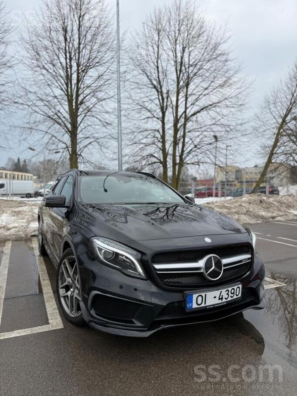 Black Mercedes-Benz gla-45-amg 2015 in Riga, with an engine capacity of 2.00 L and mileage of 208 thousand km for 23000 €, photo 2 on AUTOMOTO.COM.LV