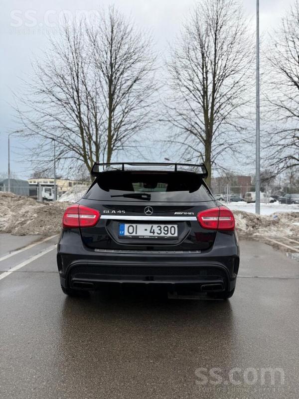 Black Mercedes-Benz gla-45-amg 2015 in Riga, with an engine capacity of 2.00 L and mileage of 208 thousand km for 23000 €, photo 7 on AUTOMOTO.COM.LV