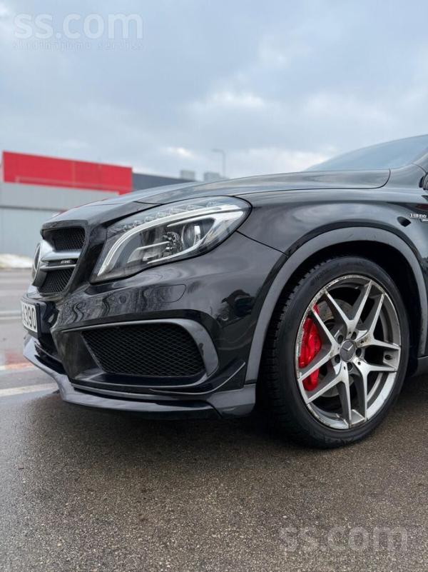 Black Mercedes-Benz gla-45-amg 2015 in Riga, with an engine capacity of 2.00 L and mileage of 208 thousand km for 23000 €, photo 10 on AUTOMOTO.COM.LV