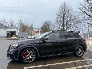 Melns Mercedes-Benz gla-45-amg 2015 Rīga, ar dzinēja tilpumu 2.00 L un nobraukumu 208 tūkst. km par 23000 €, foto 4 vietnē AUTOMOTO.COM.LV