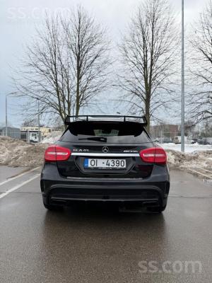 Melns Mercedes-Benz gla-45-amg 2015 Rīga, ar dzinēja tilpumu 2.00 L un nobraukumu 208 tūkst. km par 23000 €, foto 8 vietnē AUTOMOTO.COM.LV