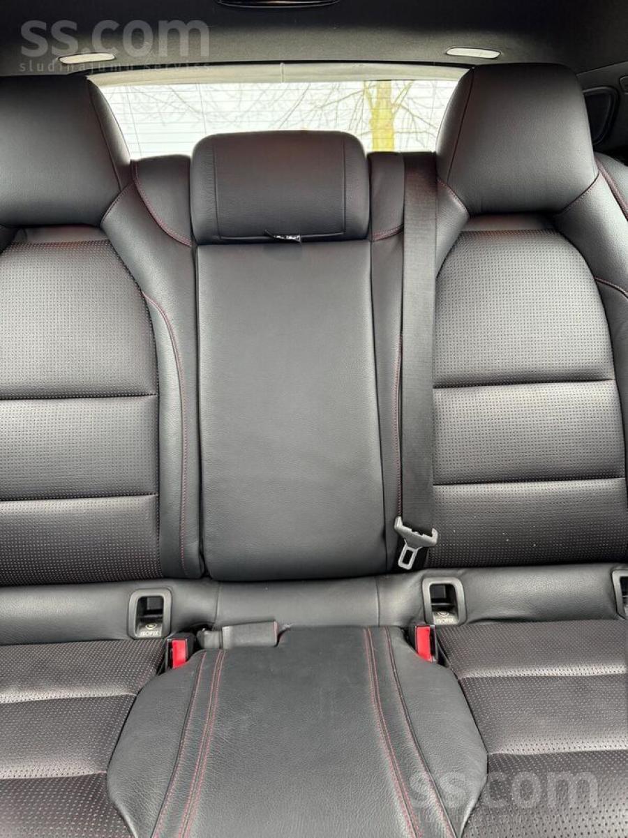 Melns Mercedes-Benz gla-45-amg 2015 Rīga, ar dzinēja tilpumu 2.00 L un nobraukumu 208 tūkst. km par 23000 €, foto 17 vietnē AUTOMOTO.COM.LV