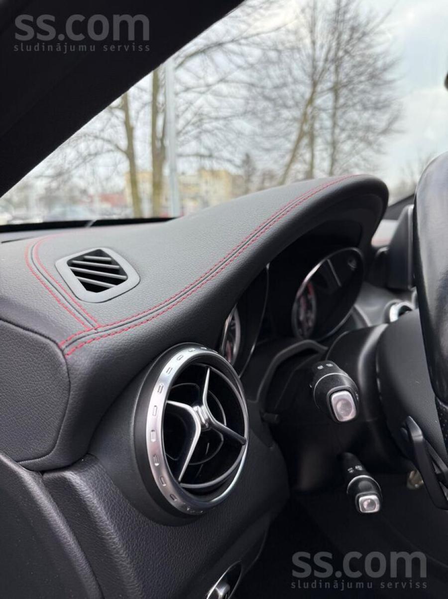 Melns Mercedes-Benz gla-45-amg 2015 Rīga, ar dzinēja tilpumu 2.00 L un nobraukumu 208 tūkst. km par 23000 €, foto 23 vietnē AUTOMOTO.COM.LV