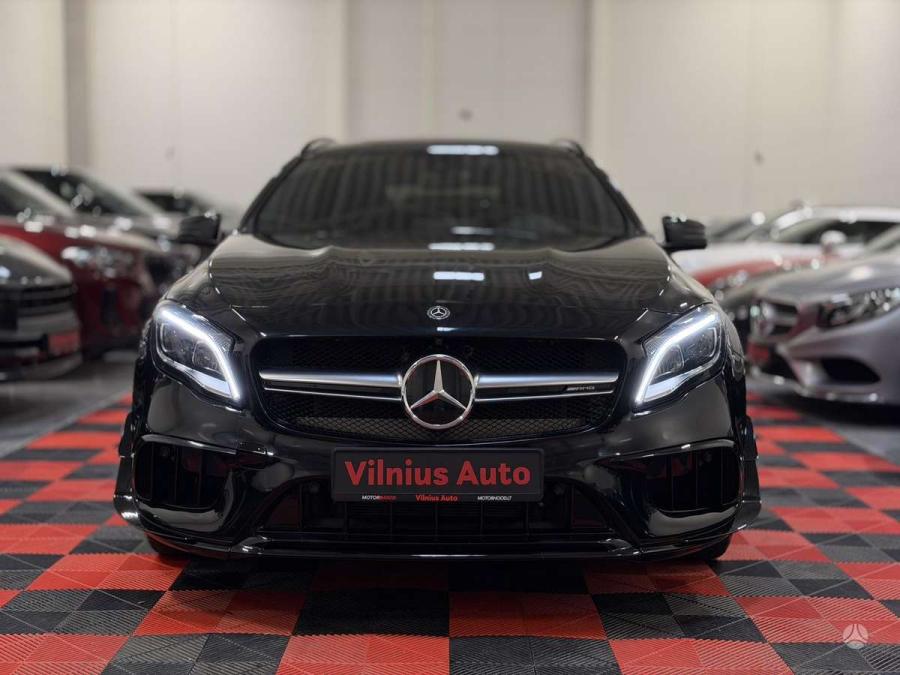 Melns Mercedes-Benz gla-45-amg 2016 Viļņa, ar dzinēja tilpumu 1.99 L un nobraukumu 140 tūkst. km par 23990 €, foto 3 vietnē AUTOMOTO.COM.LV