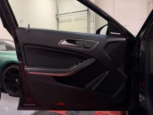 Melns Mercedes-Benz gla-45-amg 2016 Viļņa, ar dzinēja tilpumu 1.99 L un nobraukumu 140 tūkst. km par 23990 €, foto 17 vietnē AUTOMOTO.COM.LV